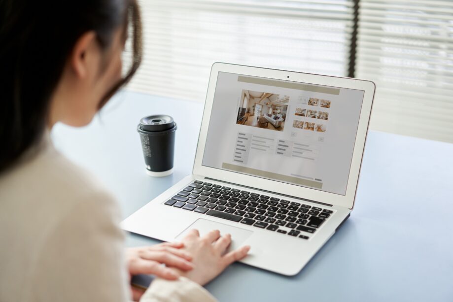 How to Write an Engaging Real Estate Bio (+ Templates)
