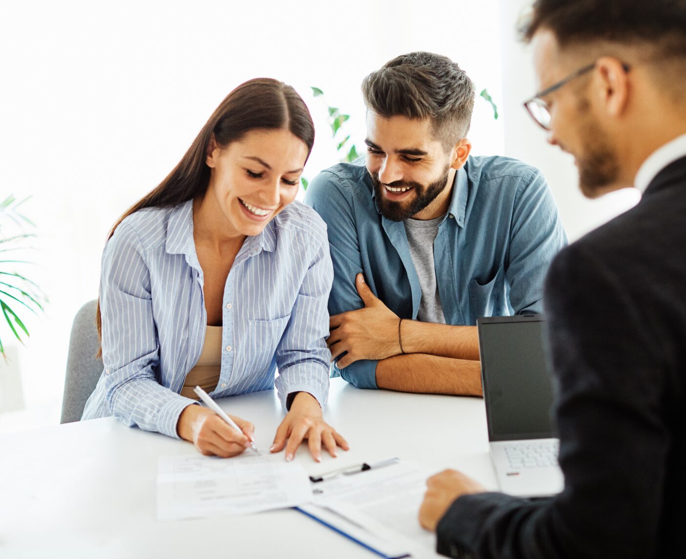 Finding Buyers in Real Estate 101: Tips and Tricks to Save